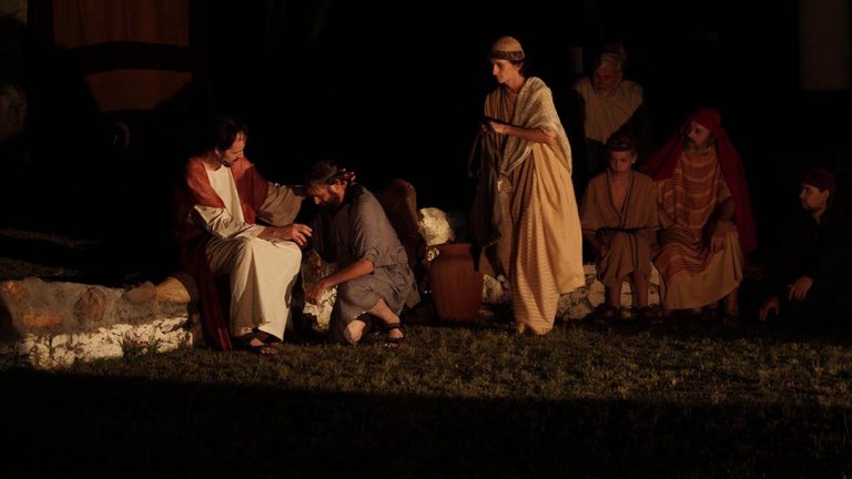 Jesus-comforts | Moogerah Passion Play